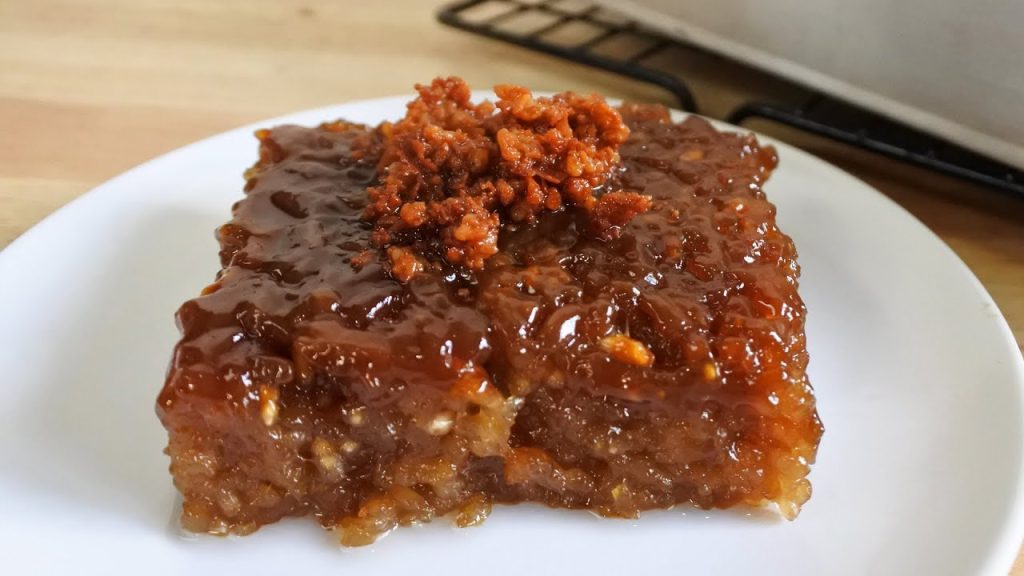Biko Filipino Sweet Rice Cake with Latik Topping (Easy)